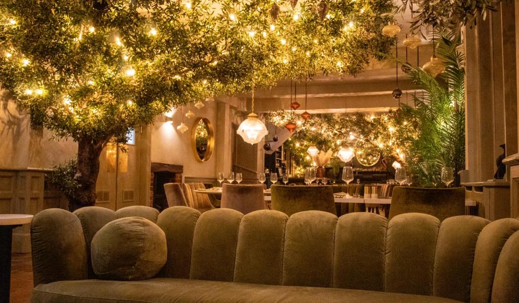 J.D.Young Hotel (Harleston) - Deals, Photos & Reviews