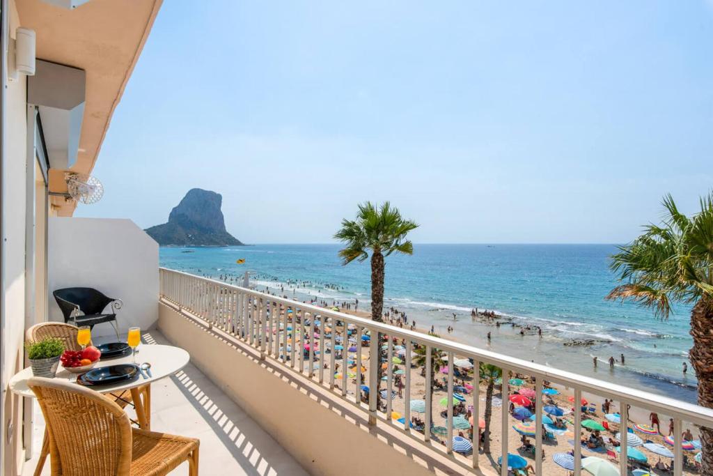 Apartamento Capri 3 - PlusHolidays in Calpe, Spain - reviews, prices ...