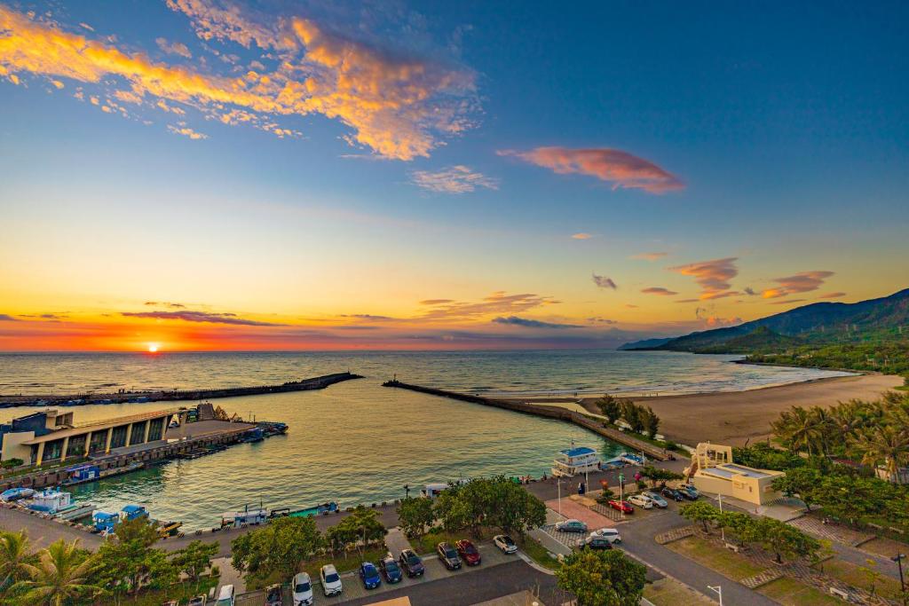 Kenting Long Beach Hotel Resort - Deals, Photos & Reviews