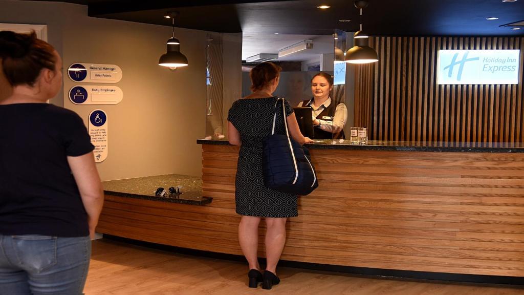 Holiday Inn Express Liverpool-Albert Dock, Liverpool | 2024 Updated ...