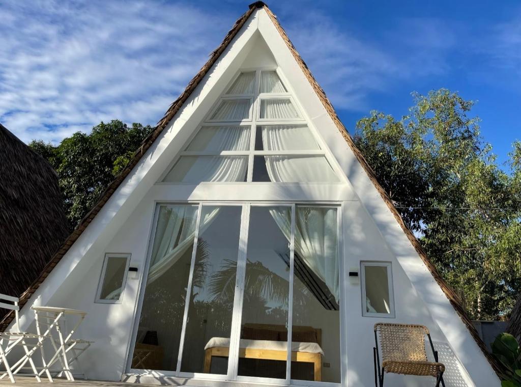 Sunset Villas Palauig Zambales Resort - Deals, Photos & Reviews