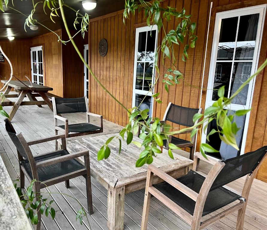 Anchor Lodge Resort, Coromandel | 2024 Updated Prices, Deals