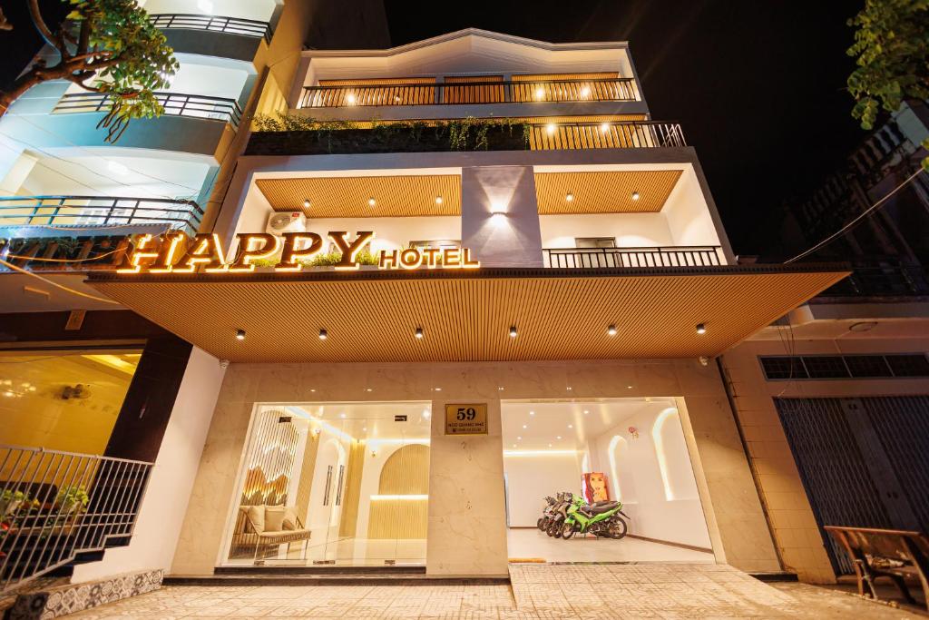 Best Price on Happy Hotel in Bac Lieu + Reviews!