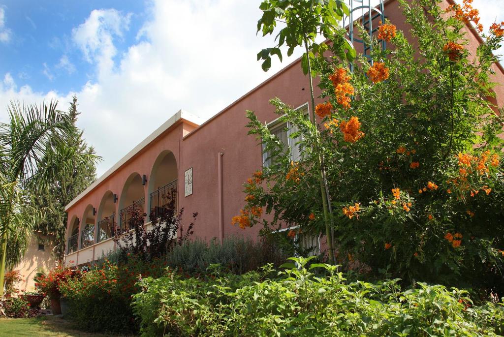 Shaar Hagolan Kibbutz Country Lodging by KHC, Shaar Hagolan | 2025 ...