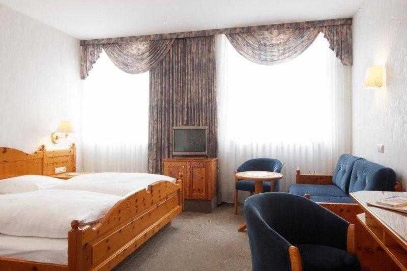 Best Price on Hotel Alter Posthof in Spay + Reviews!