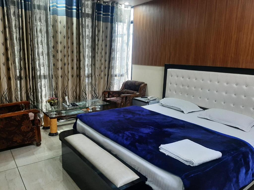 Creeper Hotel And Restaurant in Rohtak, India - reviews, prices ...