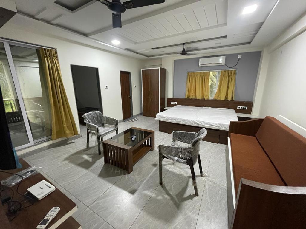 Best Price on Sea View Beach Resort in Alibaug + Reviews!