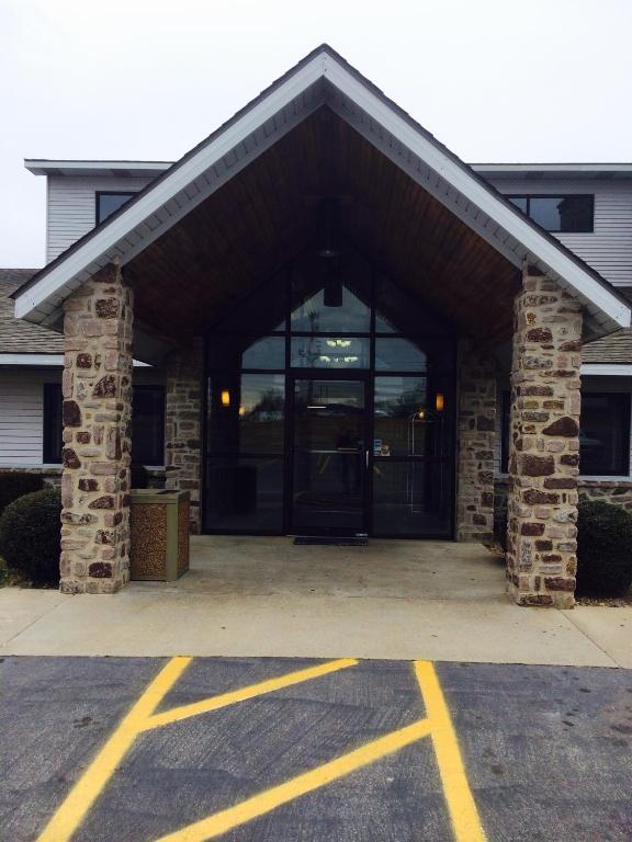 Regency Inn and Suites, Stilwell (OK) - 2024 Reviews, Pictures & Deals