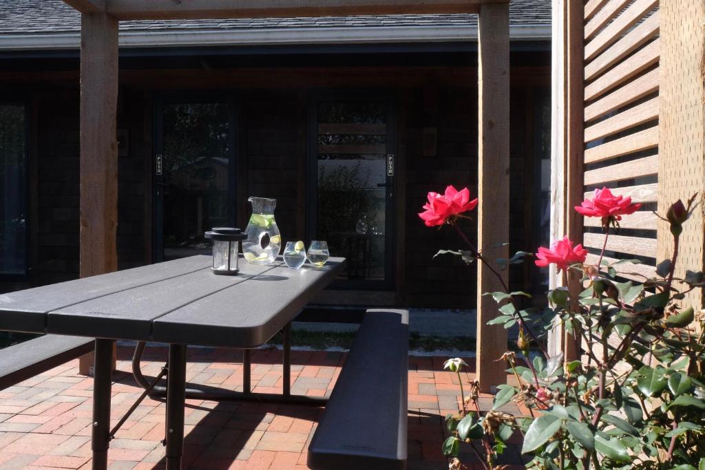 Cape Cod Veranda, South Yarmouth (MA) | 2024 Updated Prices, Deals