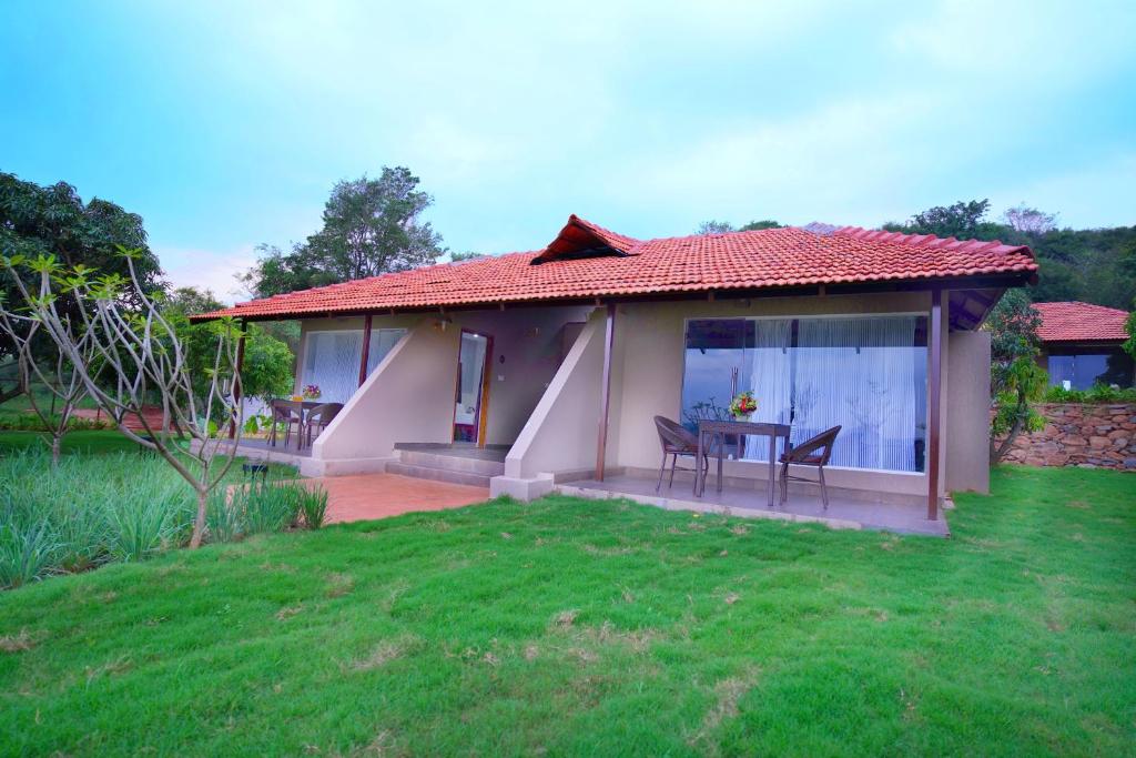 Ravishing Retreat Resort, Bangalore, India - Photos, Room Rates ...