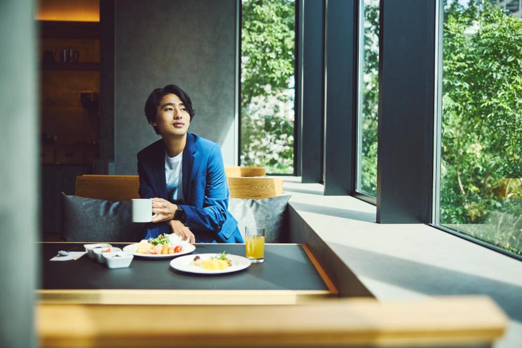 Holiday Inn Express Osaka City Centre - Midosuji Hotel - Deals, Photos ...