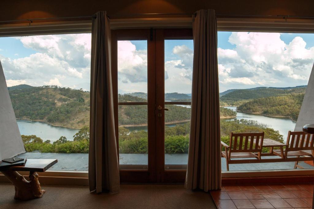 Eagle View Escape Deals