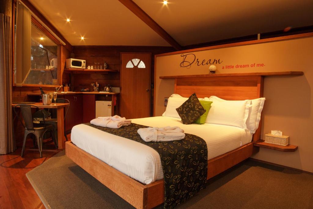 Eagle View Escape, Blue Mountains | 2025 Updated Prices, Deals
