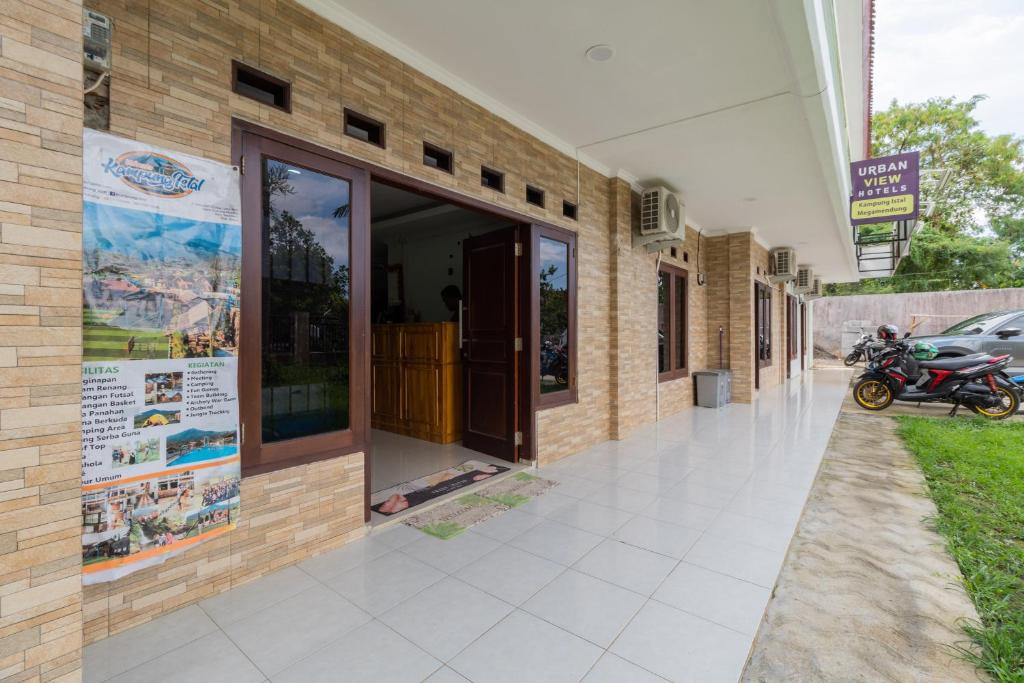 Urbanview Hotel Kampung Istal Megamendung Puncak by RedDoorz, Indonesia ...