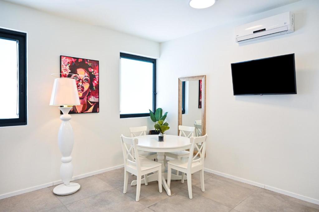 The Loft by HolyGuest, Tel Aviv up to 25% OFF - Book Now