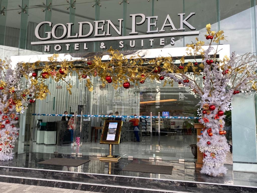 Golden Peak Hotel & Suites powered by Cocotel, Cebu | 2025 Updated ...
