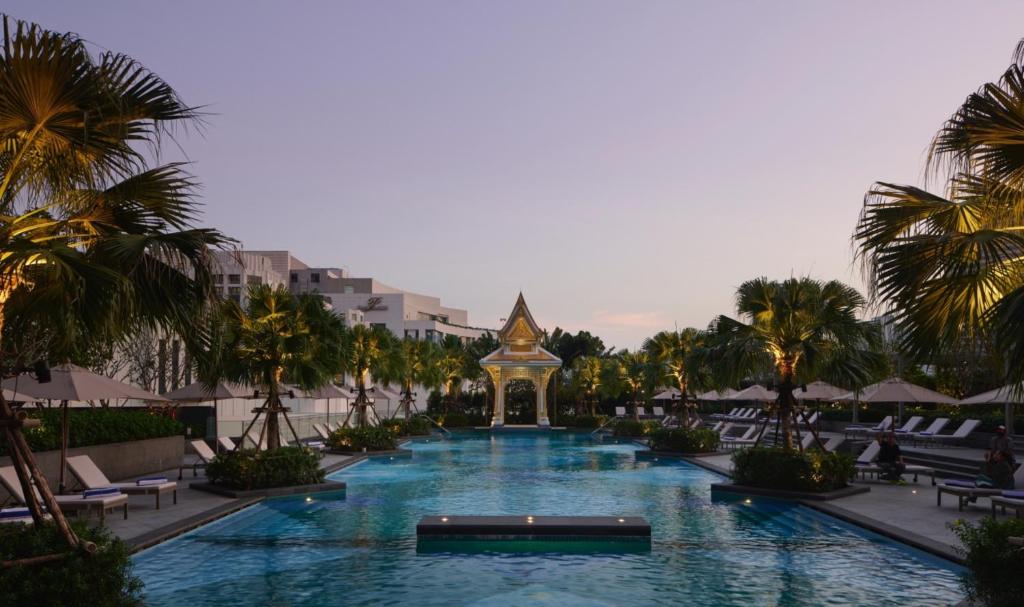 Chatrium Grand Bangkok Hotel - Deals, Photos & Reviews