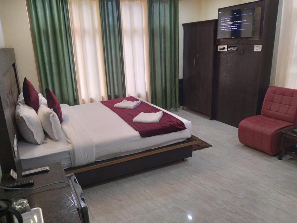 Dharamshala Hotel Mount Edge up to 32% OFF - Book Now