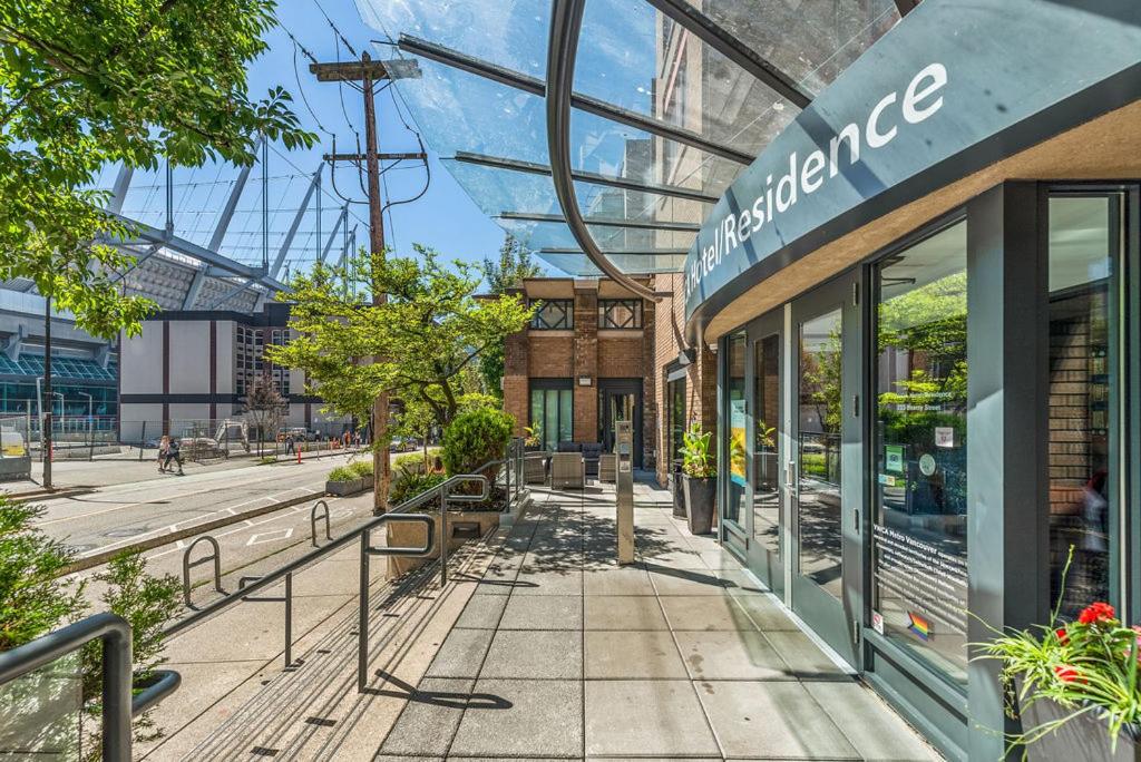 YWCA Hotel Vancouver, Vancouver (BC) | 2025 Updated Prices, Deals