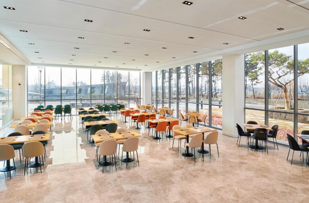 ibis Styles Ambassador Incheon Airport T2 Hotel - Deals, Photos & Reviews