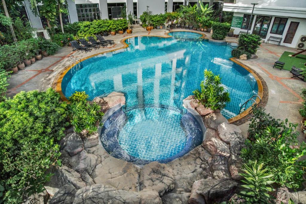Mike Garden Resort Hotel, Pattaya | 2025 Updated Prices, Deals