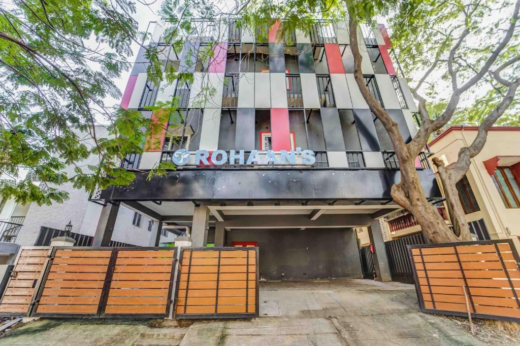 Rohaan Inns by UPAR Hotels Ashok Nagar, Chennai, India - Photos, Room ...