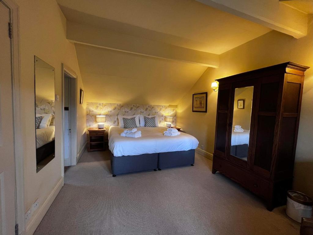 The Red Lion & Manor House, Burnsall | 2025 Updated Prices, Deals