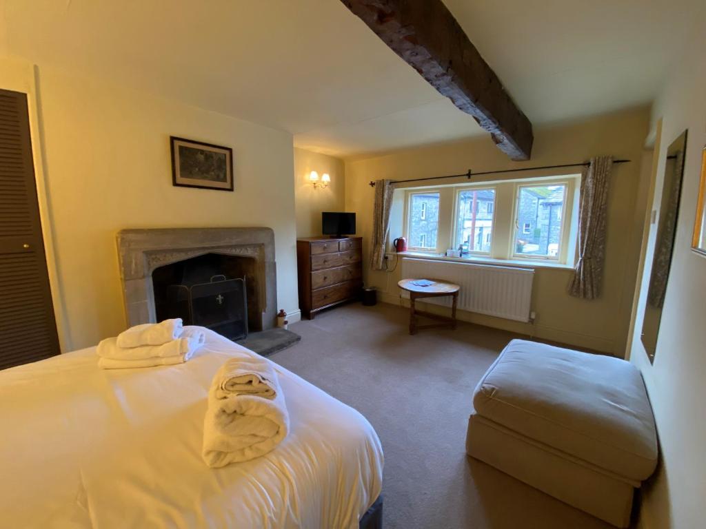 The Red Lion & Manor House, Burnsall | 2024 Updated Prices, Deals