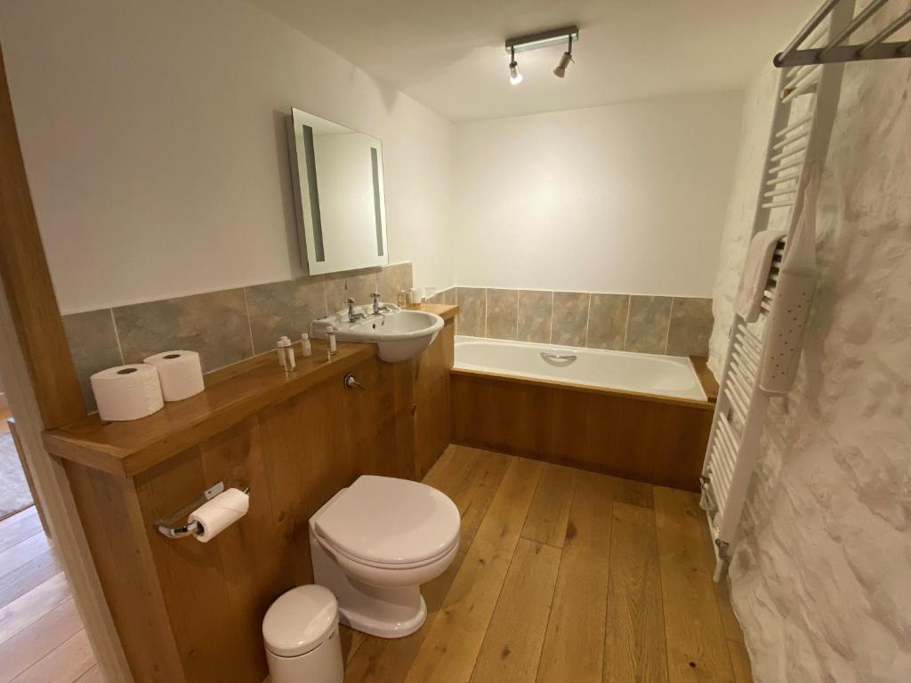 The Red Lion & Manor House, Burnsall | 2024 Updated Prices, Deals