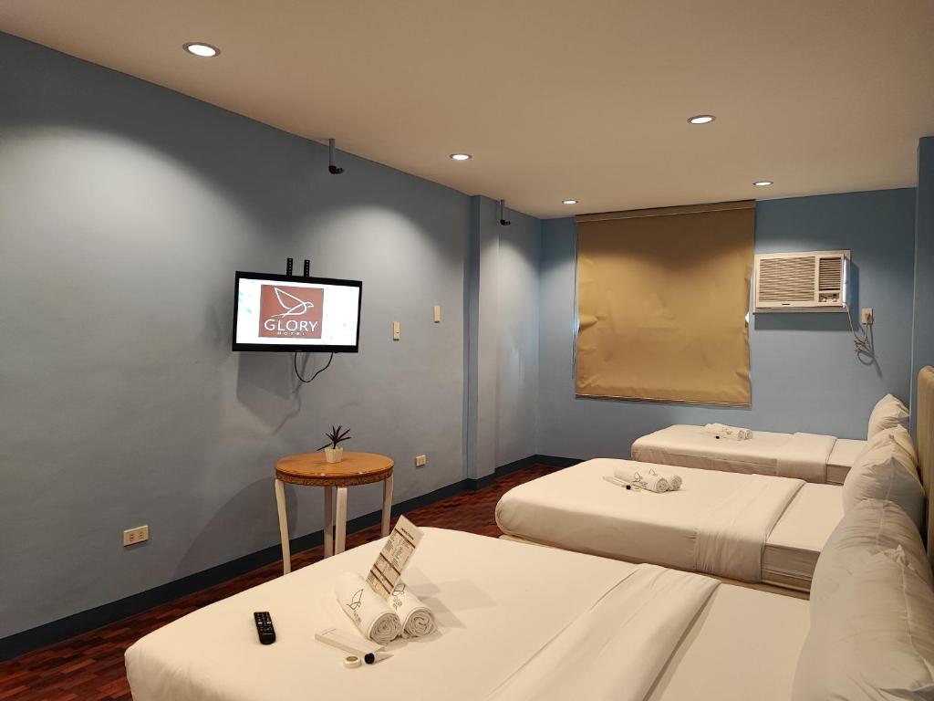 Best Price on Glory Hotel Cubao in Manila + Reviews!