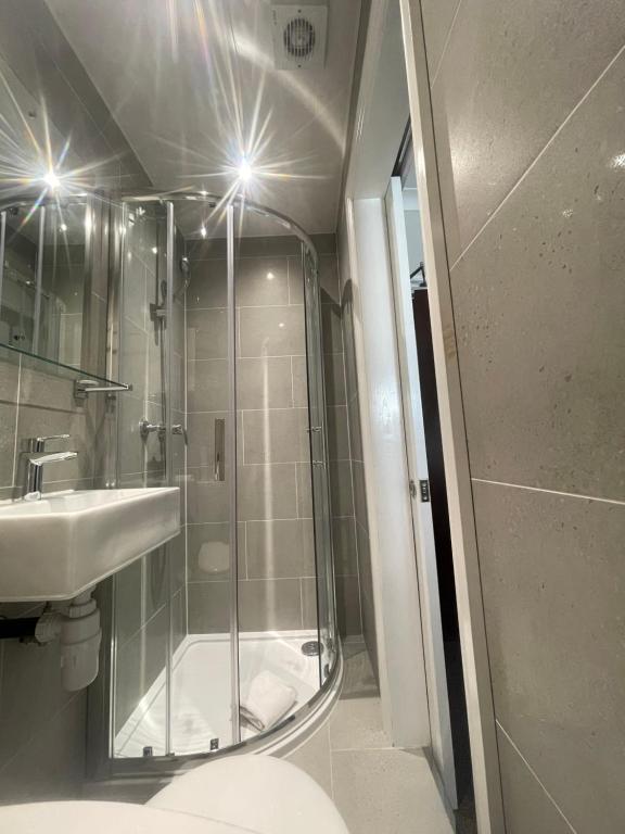 Lords Hotel, London | 2024 Updated Prices, Deals