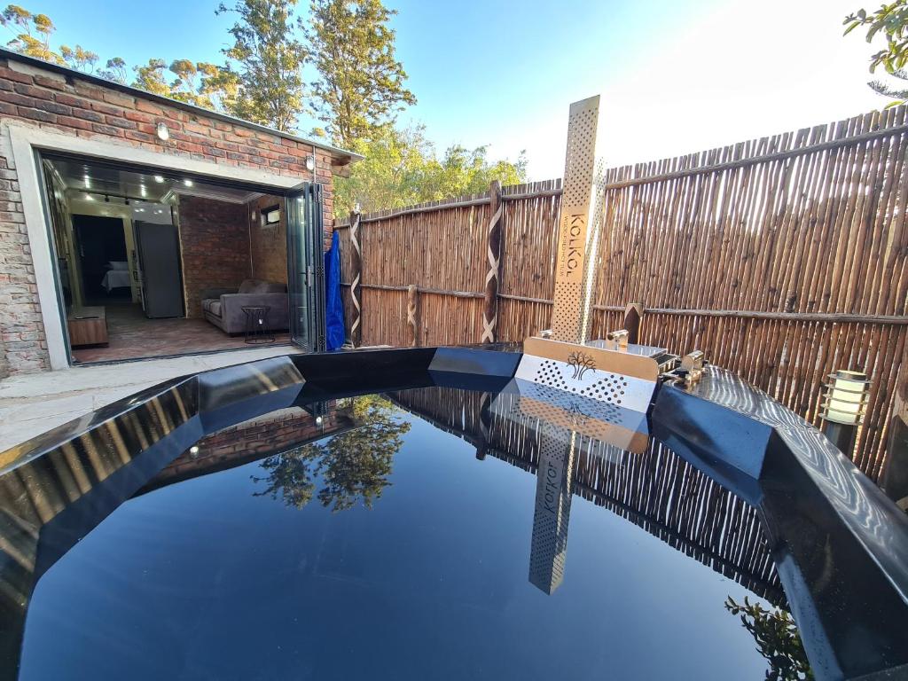 Hoogeland's Wood Cabins Entire apartment (Cape Town) - Deals, Photos ...