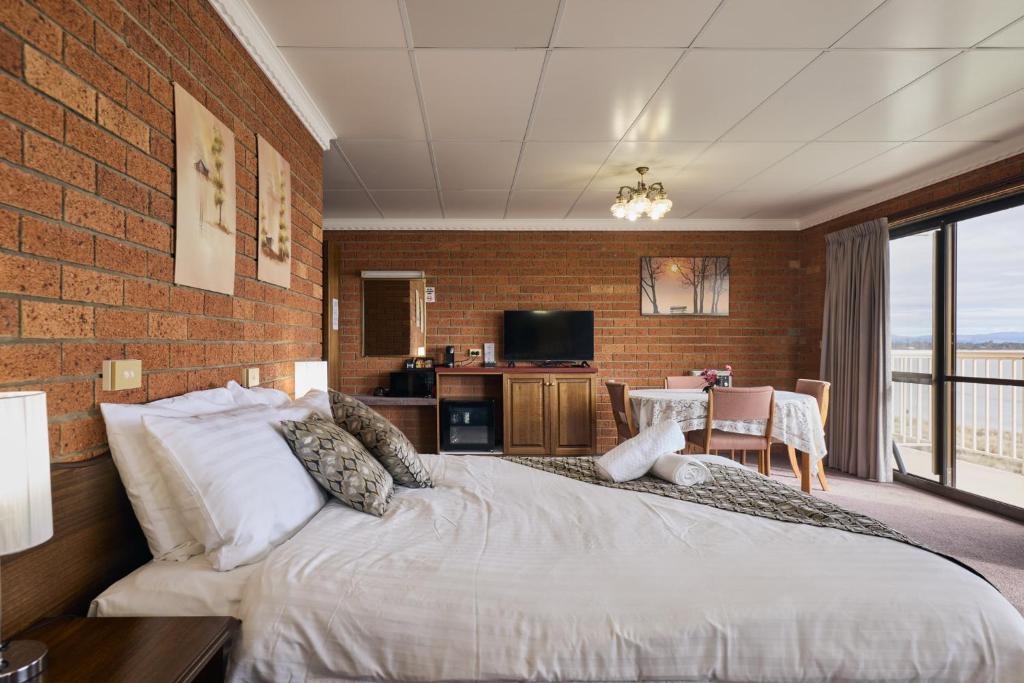 Swansea Waterloo Inn, Swansea | 2025 Updated Prices, Deals