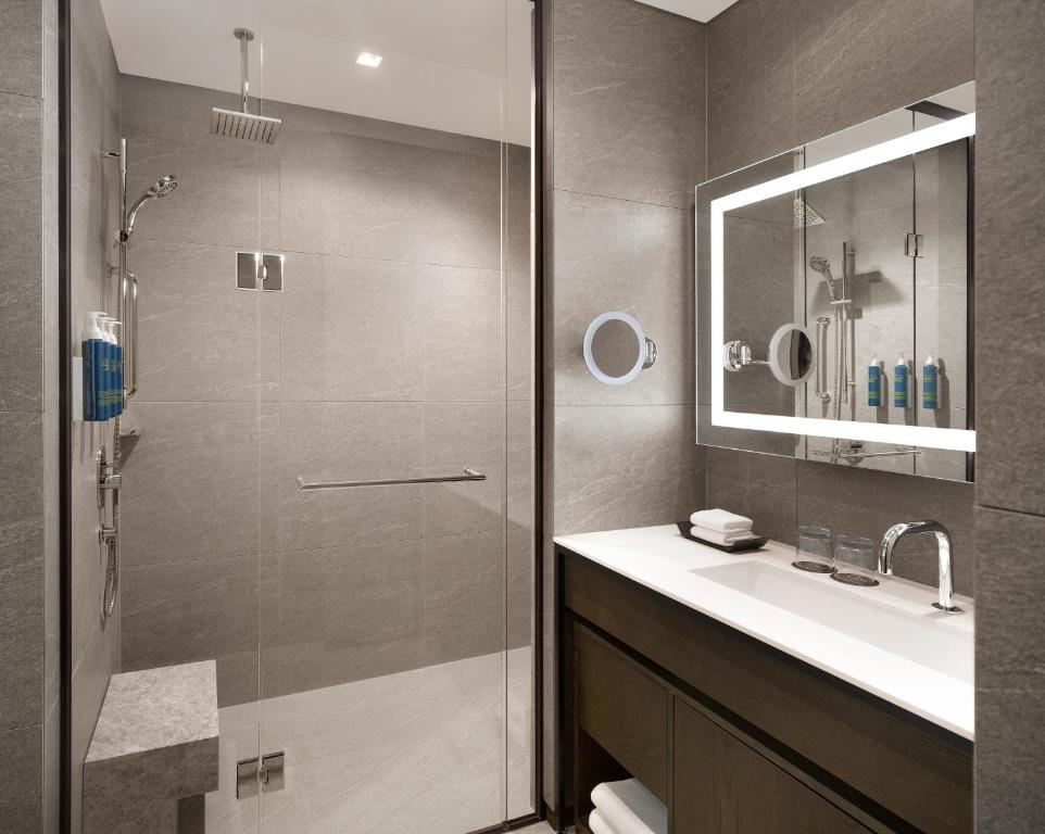 Four Points by Sheraton Suwon Hotel (Suwon-si) - Deals, Photos & Reviews