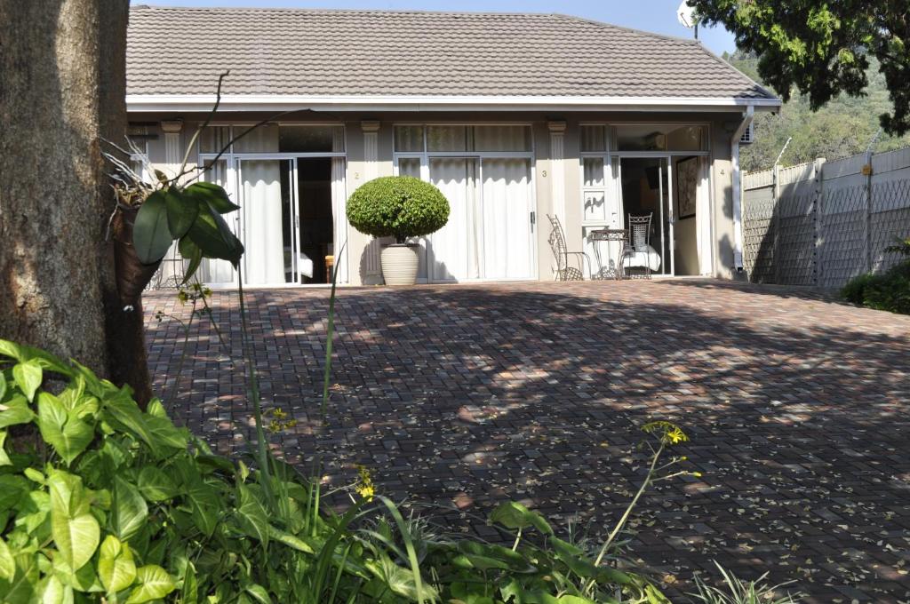 Cashan BnB Guest House (Rustenburg) - Deals, Photos & Reviews