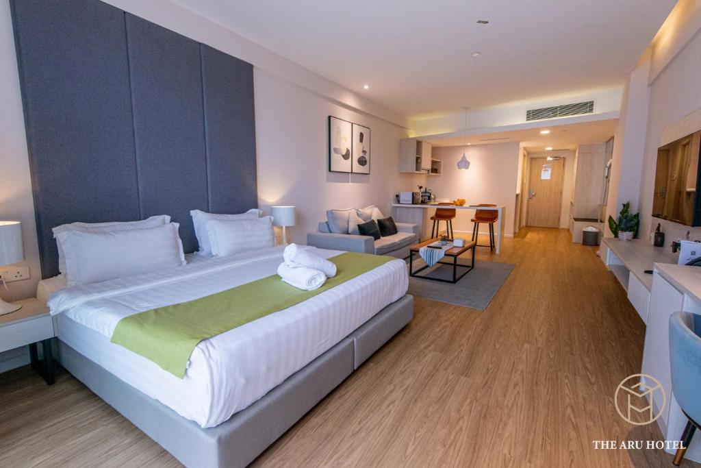 Best Price on The Aru Hotel at Aru Suites in Kota Kinabalu + Reviews!