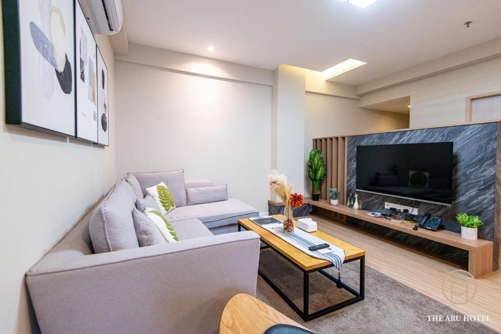 Best Price on The Aru Hotel at Aru Suites in Kota Kinabalu + Reviews!