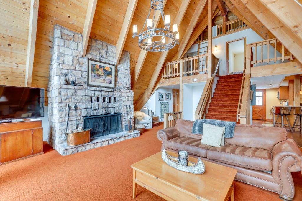 Donner Lake Views Rustic Truckee Cabin, CA from $66 - Book Now