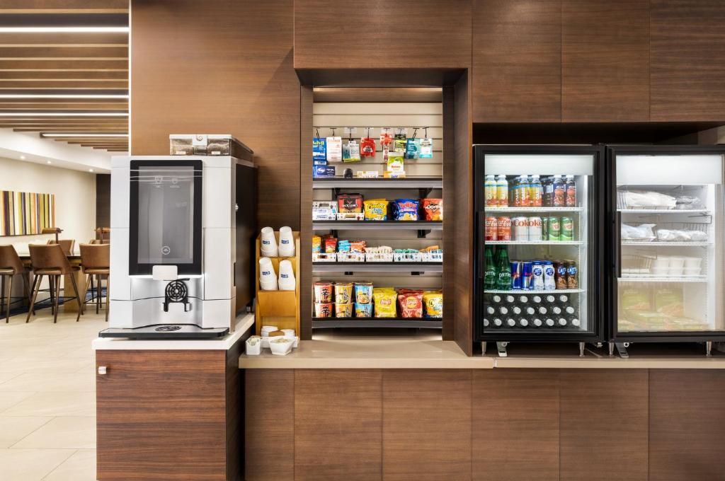 Holiday Inn Express Vancouver-Metrotown (Burnaby), Burnaby (BC) | 2024 ...