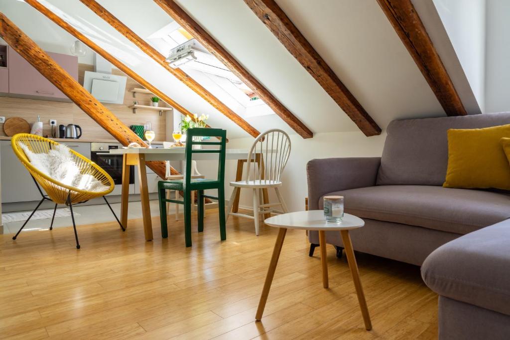 From €33 - Cool attic apartment Marina in the heart of Split