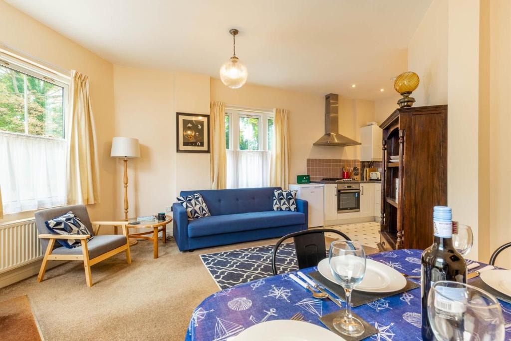 Host & Stay - Coastal Retreat, Overstrand up to 27% OFF - Book Now