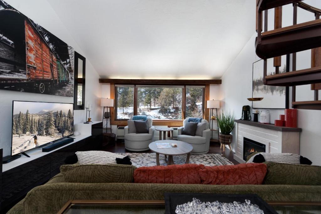 From $40pp - Tamarron Lodge Loft 206 - Iron Horse Hideaway - Durango CO, CO