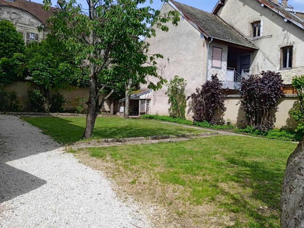 Villa Douce Loue, Villa Ornans