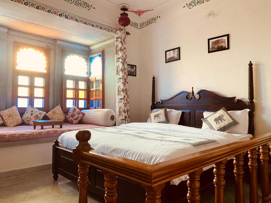 From $13 - Haveli Gokul Niwas, Talawada Near Sitamata SAnctuary ...