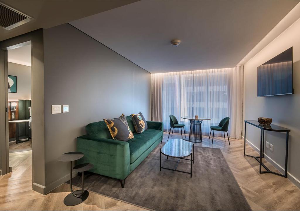 Best Price on The Rockefeller Hotel by NEWMARK in Cape Town + Reviews!