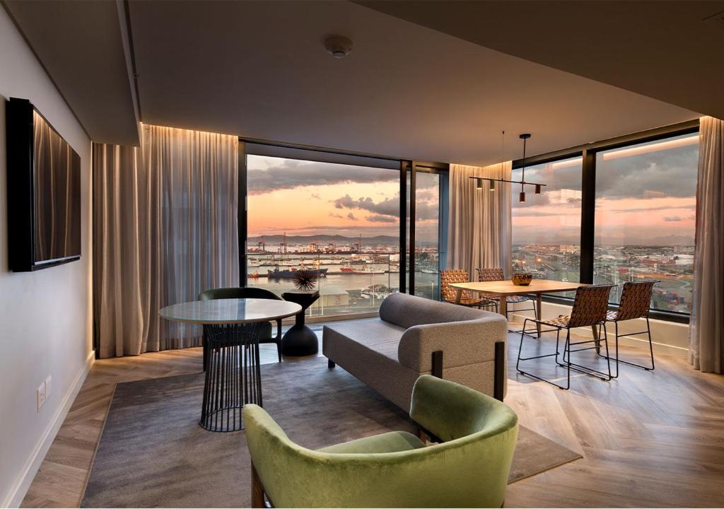 Best Price on The Rockefeller Hotel by NEWMARK in Cape Town + Reviews!