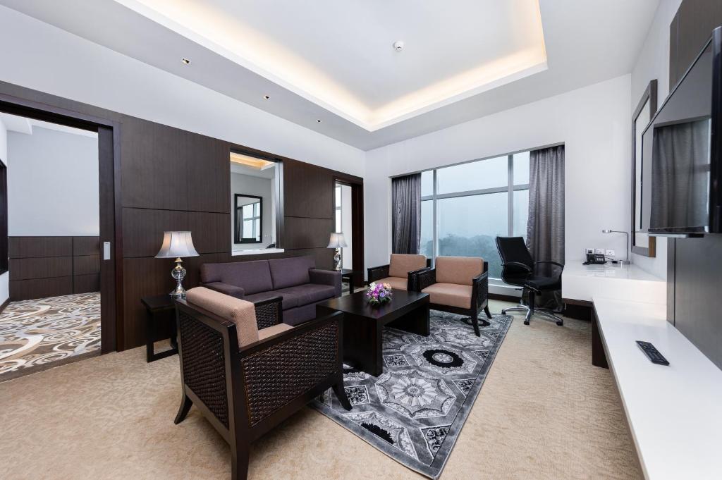Raia Hotel Convention Centre Kuching, Kuching | 2024 Updated Prices, Deals