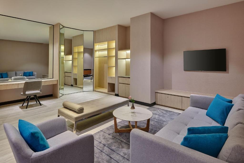 Courtyard Melaka Hotel (Malacca) - Deals, Photos & Reviews