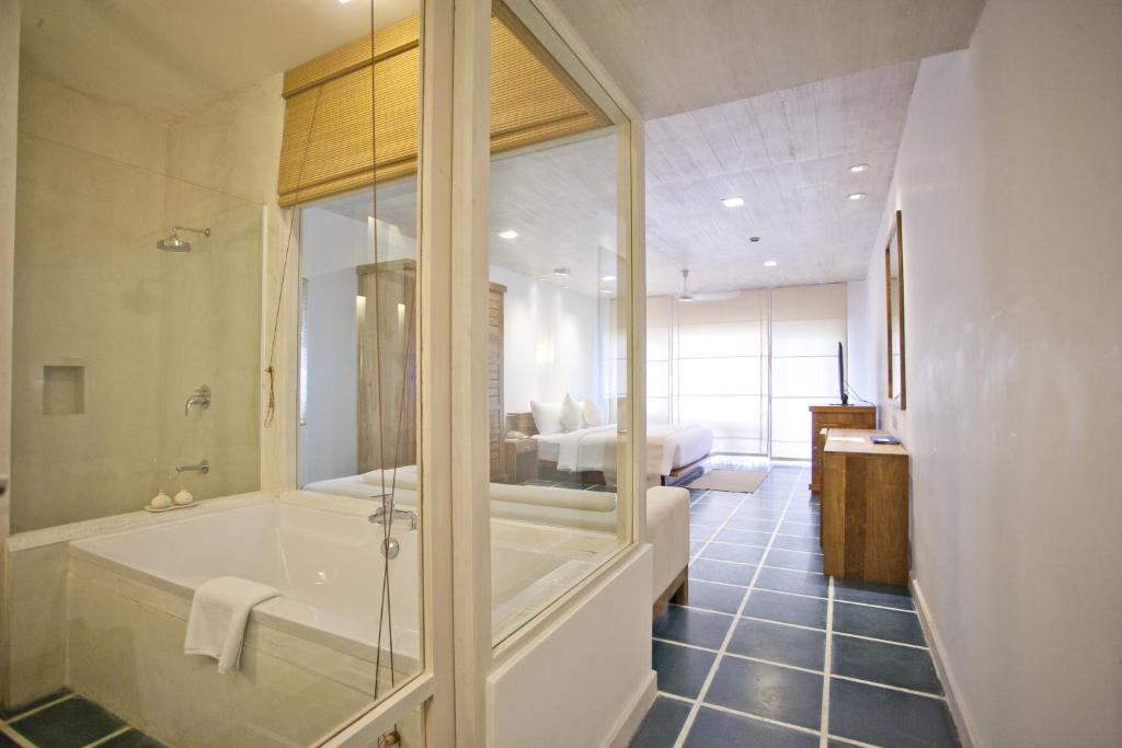 Jetwing Blue, Negombo | 2024 Updated Prices, Deals