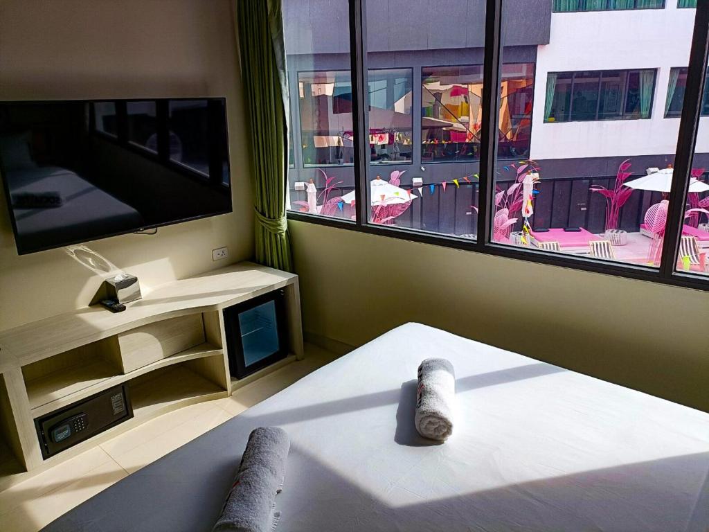 SocialTel Samui Hostel (Koh Samui) - Deals, Photos & Reviews